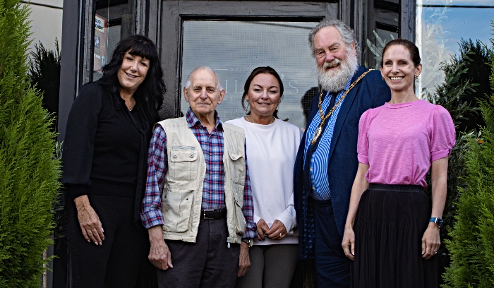 Tilly's Bunbury launch new "Chatty Table" to tackle loneliness